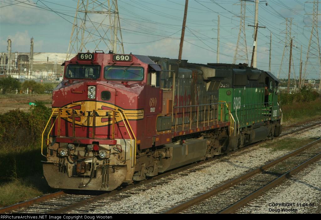 BNSF 690